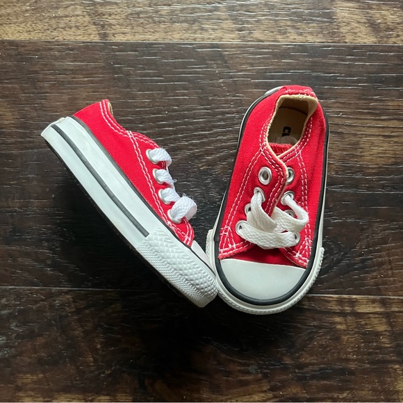 Converse | Shoes | Converse All Star Chuck Taylor Ctas Low Top Red ...